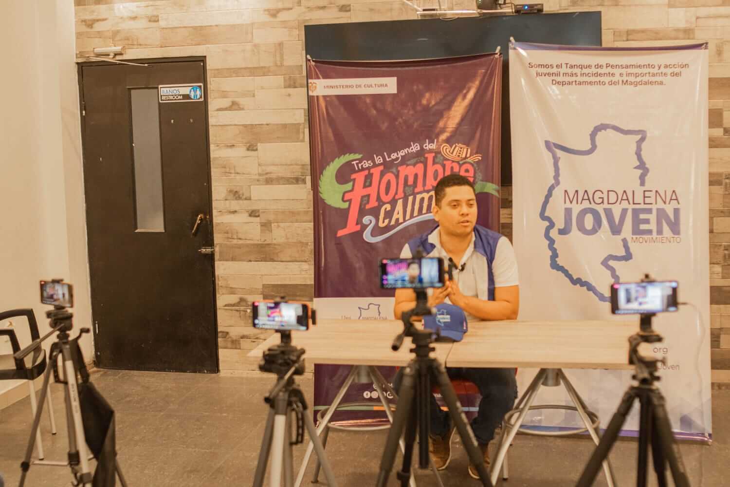 TRAS LA LEYENDA DEL HOMBRE CAIMÁN SE PRESENTA ANTE LOS MEDIOS DE PLATO ...